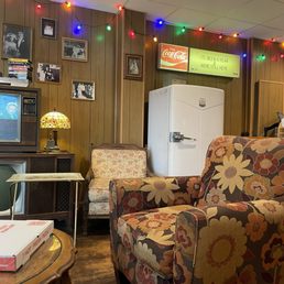 CASANO’S PIZZA PARLOR - Updated July 2025 - 74 Photos & 41 Reviews - 8 ...