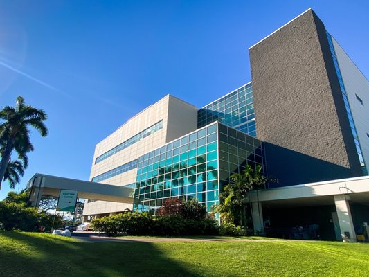 MAUI MEMORIAL MEDICAL CENTER - Updated December 2025 - 88 Photos & 161 ...