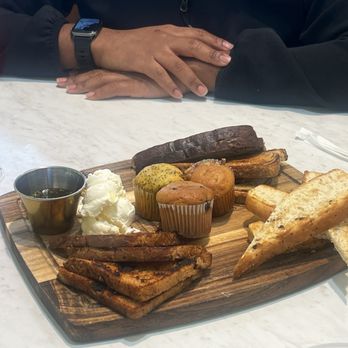 TOASTED KITCHEN & COCKTAILS - Updated December 2025 - 34 Photos & 25 ...