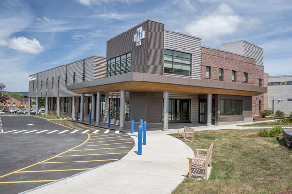 BAYSTATE FRANKLIN MEDICAL CENTER - Updated October 2025 - 12 Photos & 23 Reviews - 164 High St ...