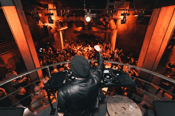 Dance Clubs - THE CATWALK CLUB - 11 Photos - 698 Harlem Pl, Los Angeles, California - Yelp