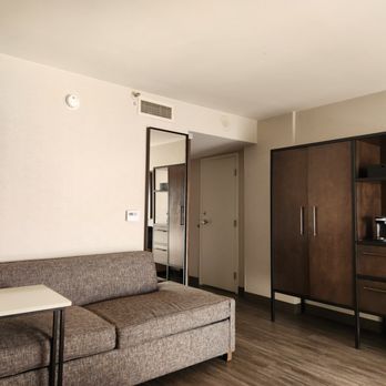 MARRIOTT RIVERSIDE AT THE CONVENTION CENTER - Updated October 2025 ...