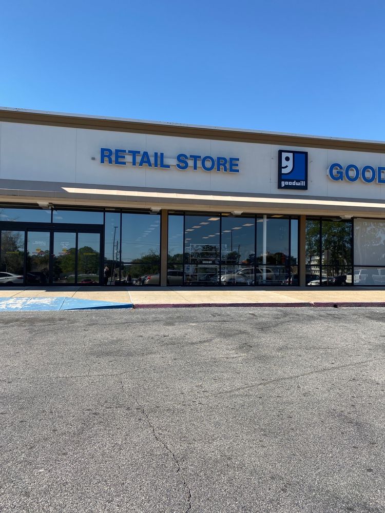 GOODWILL - Updated July 2025 - 13 Reviews - 300 Azalea Rd, Mobile ...