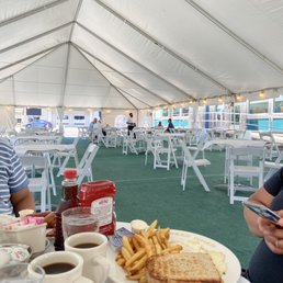 GOLDEN REEF DINER - Updated January 2026 - 287 Photos & 391 Reviews ...