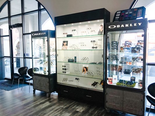 OPTIC GALLERY FAMILY EYE CARE - Updated May 2025 - 39 Photos & 14 ...