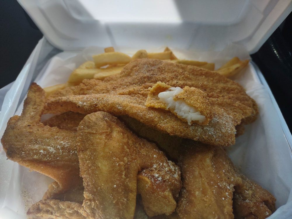 CAPTAIN JJ’S FISH AND CHICKEN - Updated November 2025 - 16 Photos & 29 ...