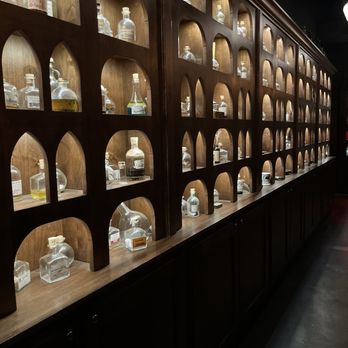 THE WHITE RABBIT - Updated December 2025 - 646 Photos & 436 Reviews ...