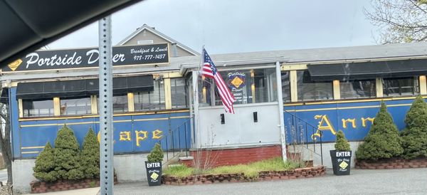 PORTSIDE DINER - Updated December 2025 - 58 Photos & 62 Reviews - 2 ...