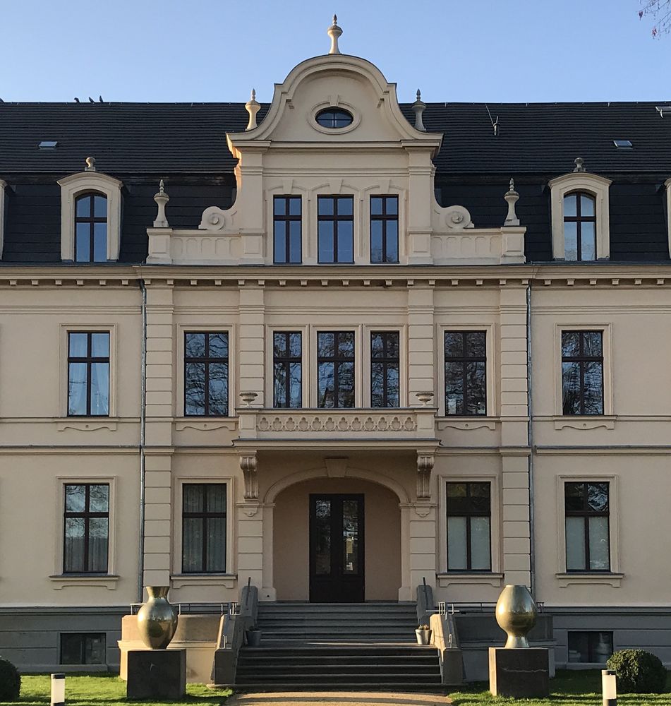 SCHLOSS RIBBECK - 13 Photos - Theodor-Fontane-Str. 10, Nauen ...