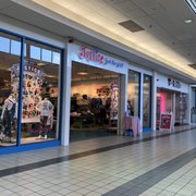 LIBERTY TREE MALL - 60 Photos & 46 Reviews - 100 Independence Way ...