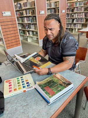 REDDING LIBRARY - Updated December 2025 - 24 Photos & 31 Reviews - 1100 ...