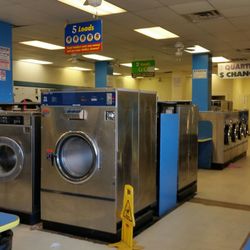 SPINCYCLE COIN LAUNDRY - 3503 S New Braunfels Ave, San Antonio, Texas ...