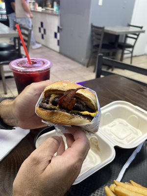 HAMBURGUESAS URUAPAN - Updated September 2025 - 85 Photos & 72 Reviews ...