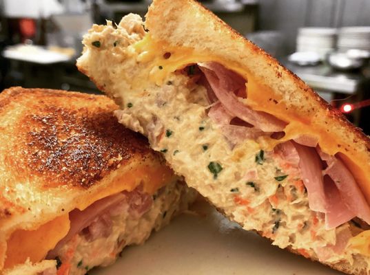 BUMBLEBEE BISTRO - Updated December 2025 - 28 Photos & 24 Reviews - 264 ...