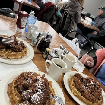 FIDDLESTIX CAFE - Updated June 2024 - 36 Photos & 46 Reviews - 319 Main ...