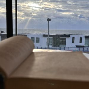 LA COUNTY LIBRARY - HAWTHORNE LIBRARY - Updated December 2025 - 12 ...