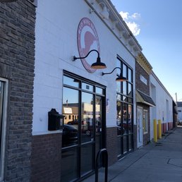 RED WING BREWERY - Updated July 2025 - 161 Photos & 175 Reviews - 1411 ...