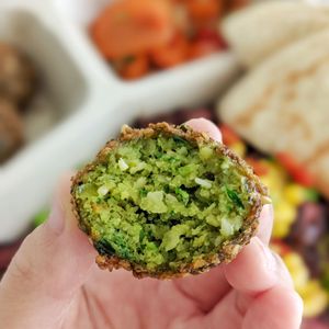 FALAFEL’S DRIVE-IN - 2343 Photos & 4810 Reviews - Middle Eastern - 2301 ...