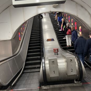 OLD STREET TUBE STATION - Updated January 2025 - 21 Photos & 12 Reviews ...