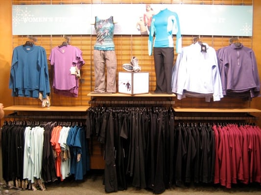 REI - Updated September 2025 - 303 Photos & 582 Reviews - 5556 Copley ...