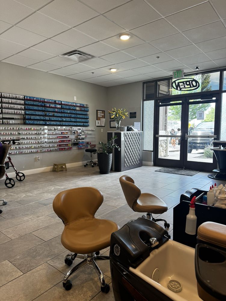 PRETTY NAIL SPA - Updated February 2025 - 11 Photos - 228 E Plaza Dr ...