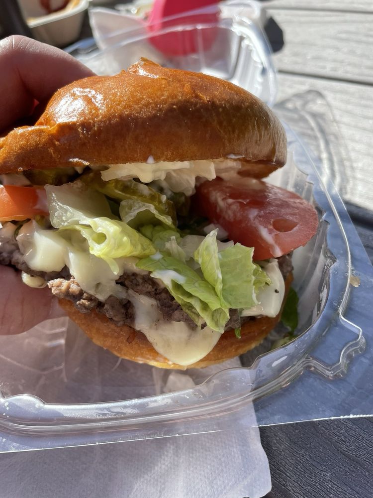 HILLVIEW MARKET & DELI - Updated January 2026 - 11 Reviews - 21 Buxton ...