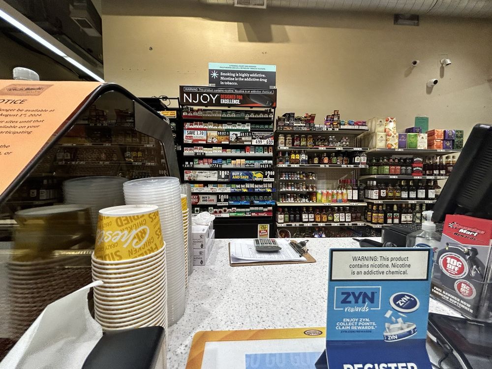 PHILLIPS 66 SPEEDEE MART - Updated December 2025 - 14 Photos - 923 ...