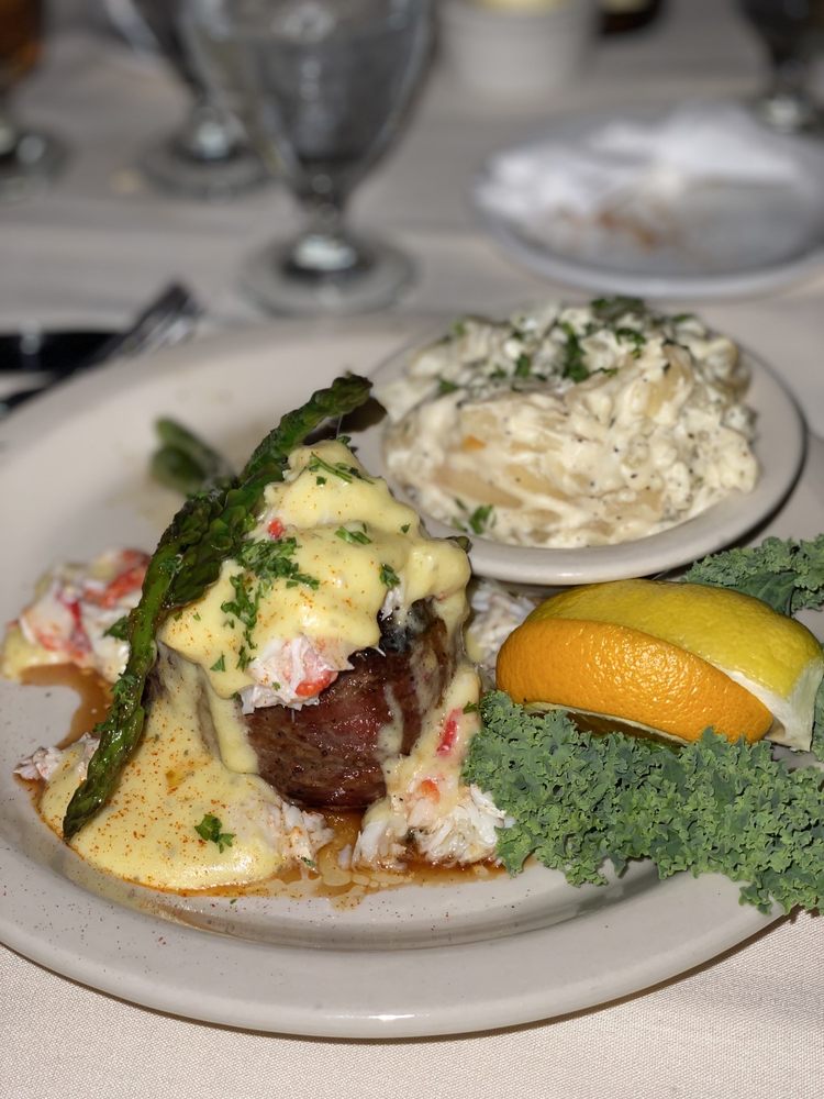 SNAKE RIVER SALOON AND STEAKHOUSE - Updated August 2024 - 128 Photos ...