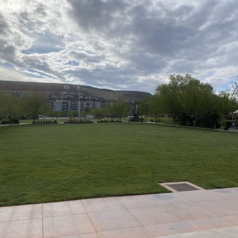 SAINT GEORGE TOWN SQUARE - Updated October 2025 - 135 Photos & 40 ...