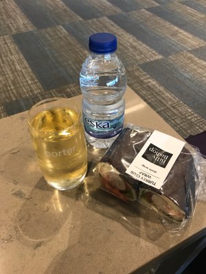 PORTER AIRPORT LOUNGE - 54 Photos & 53 Reviews - Airport Lounges - 60 ...