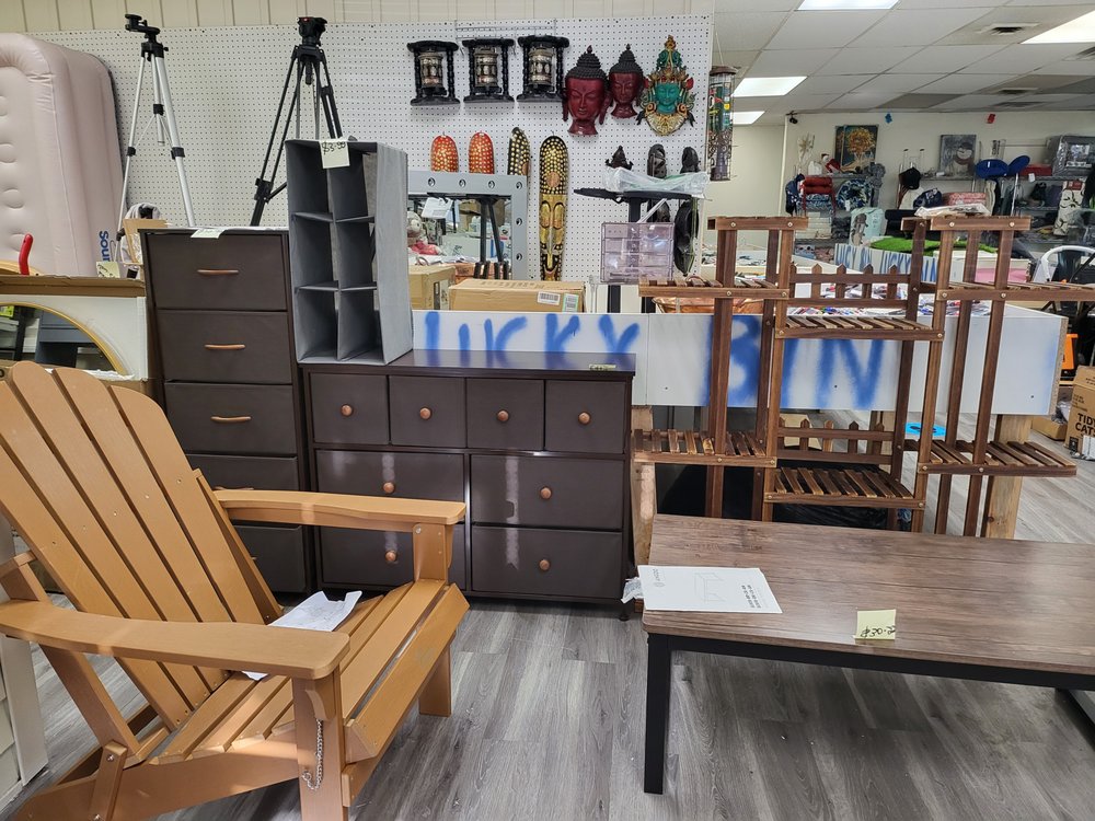 LUCKY BIN STORE - Updated November 2025 - 932 E Tallmadge Ave, Akron ...