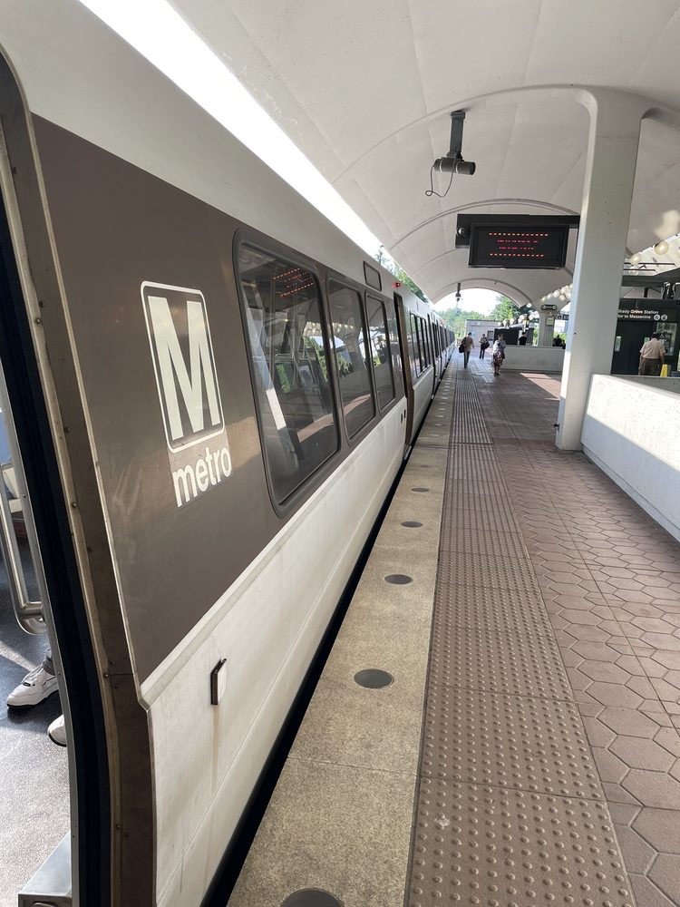 SHADY GROVE METRO STATION - Updated June 2024 - 37 Photos & 34 Reviews ...