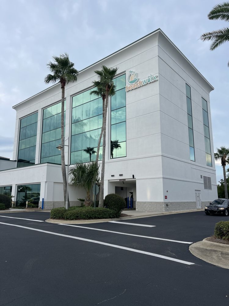 VINTAGE SIGN & LIGHT - 12 Photos - 1419 29th St, Niceville, Florida ...