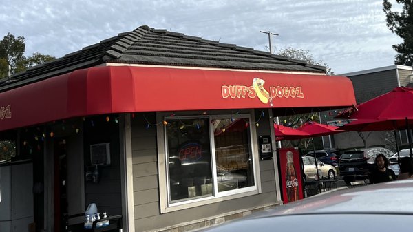 DUFFS DOGGZ - Updated December 2025 - 474 Photos & 618 Reviews - 12047 ...