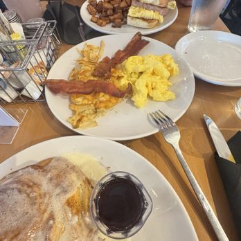 BRUNCH SNOB - Updated January 2025 - 597 Photos & 358 Reviews - 5555 N ...