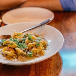 HIPPO - Updated August 2025 - 1673 Photos & 889 Reviews - 5916 1/2 N ...