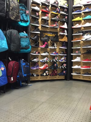 FOOTACTION USA SUPERSTORE - Updated March 2025 - 27 Reviews - 3 ...