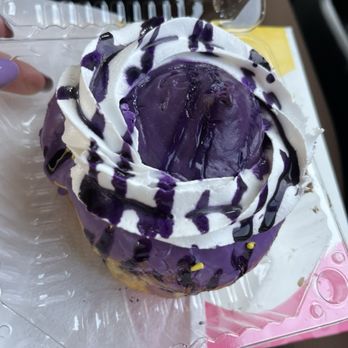 UFFDA DONUTS - Updated July 2025 - 62 Photos & 45 Reviews - 13716 Grove ...