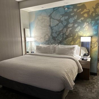 COURTYARD BY MARRIOTT WEST SPRINGFIELD - Updated October 2025 - 38 ...