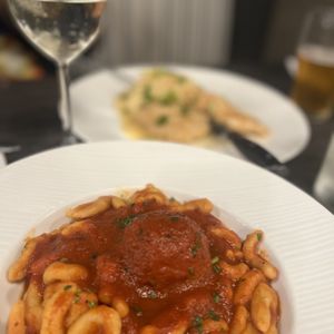 CHATTY’S TAVERN - 15478 Avon Belden Rd, Grafton, Ohio - Burgers ...