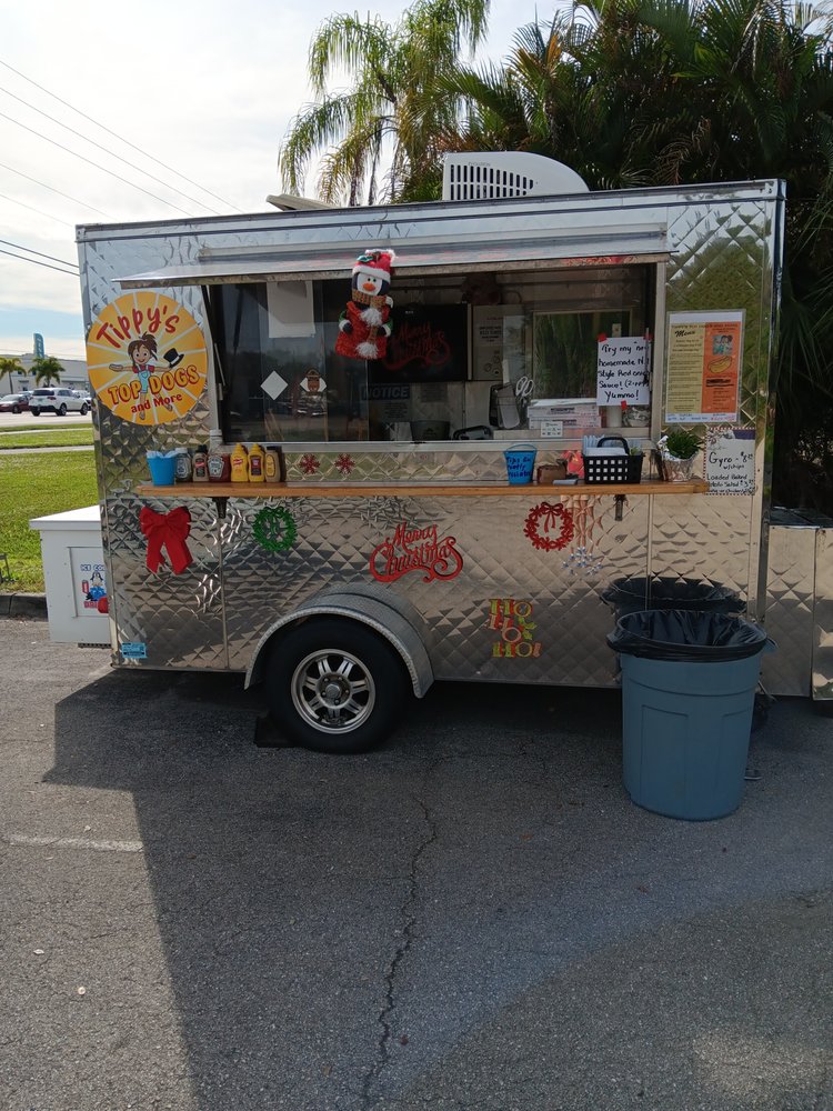 TIPPY’S TOP DOGS - 3621 S U S, Fort Pierce, Florida - Hot Dogs ...