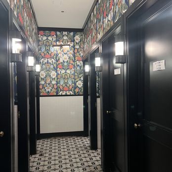 VERSA - Updated December 2025 - 459 Photos & 317 Reviews - 218 W 35th ...