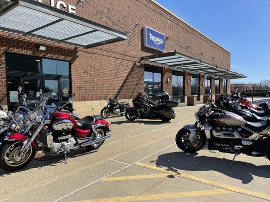 MOTOWORKS CHICAGO - Updated December 2025 - 105 Photos & 201 Reviews ...