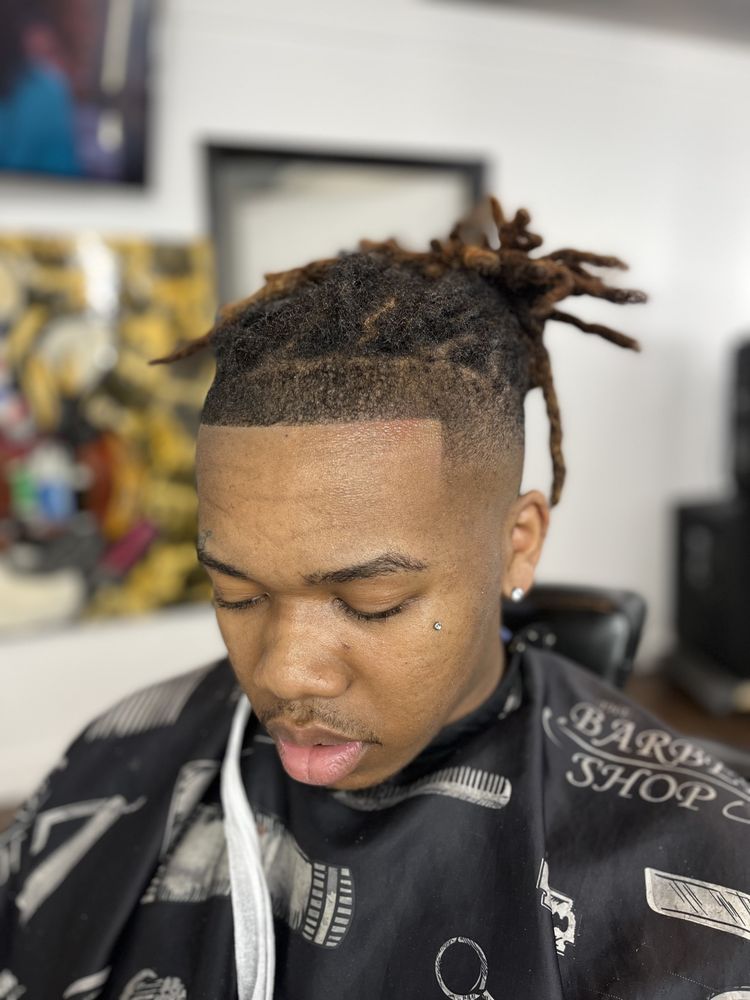 CHARLIE CASH CUTZ - 2198 Cheshire Bridge Rd, Lawrenceville, Georgia ...