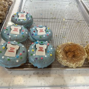 MOONBRIDGE DOUGHNUT STUDIO - Updated July 2024 - 208 Photos & 132 ...