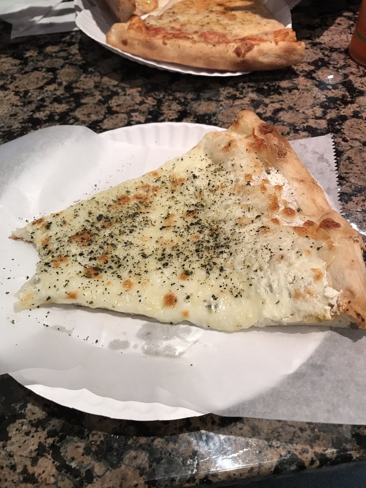 Raimo’s Pizza & Restaurant - Takeout & Delivery - 63 Photos & 99 ...