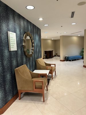 HOLIDAY INN RALEIGH DOWNTOWN - Updated September 2025 - 114 Photos & 99 ...