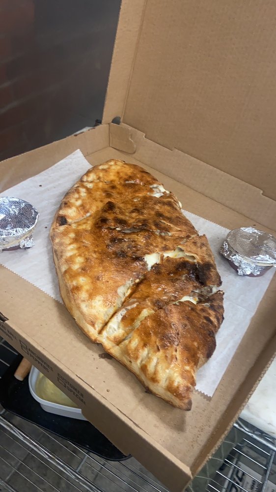 BUCCI’S DELI AND PIZZERIA - CLOSED - 39 Photos & 39 Reviews - 100 ...