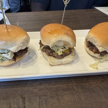 DA BURGER WING HUB - Updated March 2025 - 384 Photos & 146 Reviews - 93 ...