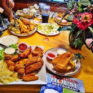 CAPITOL BISTRO & BAR - 64 Photos & 94 Reviews - 7600 Merriman Rd ...